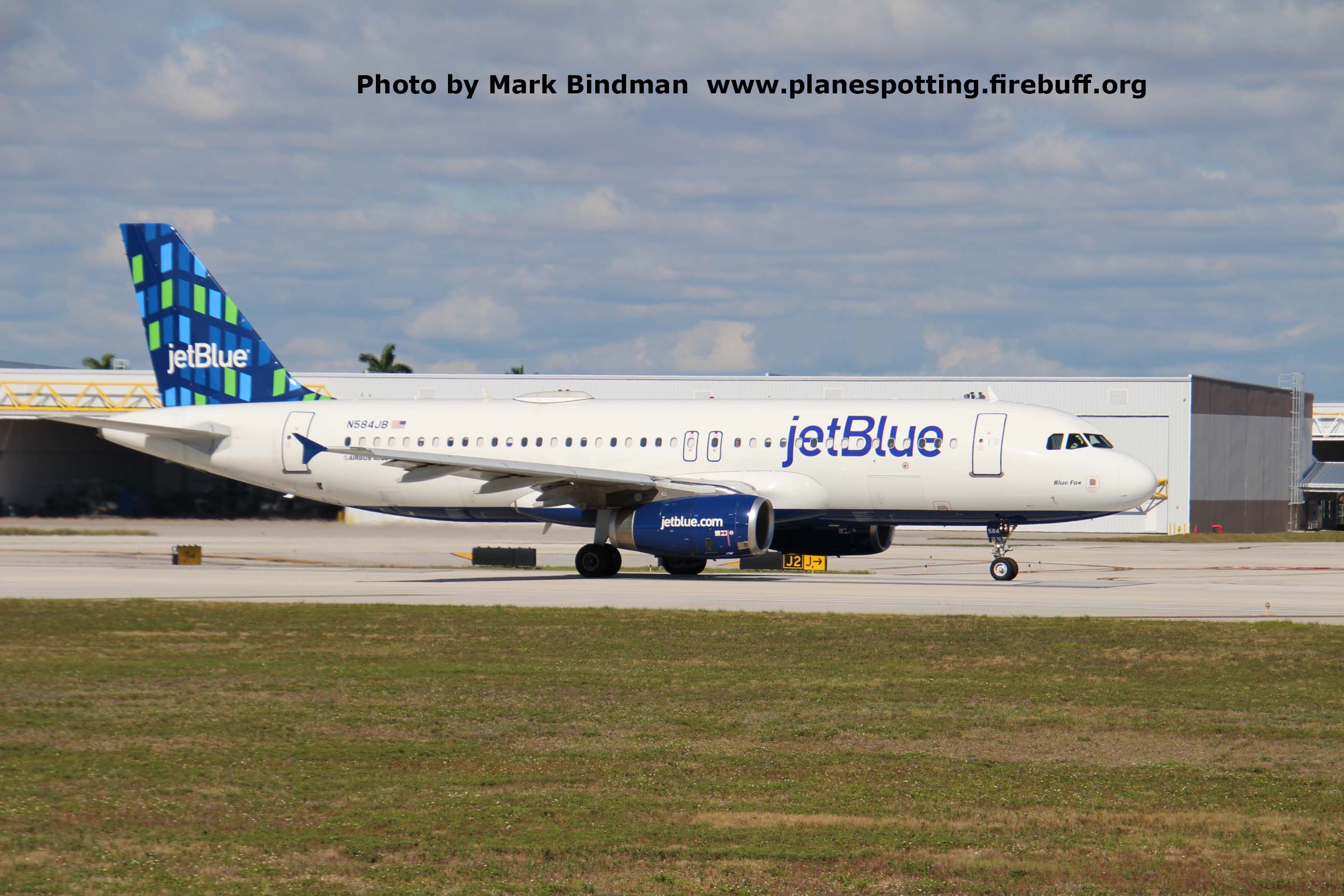 jetBlue AIRWAYS